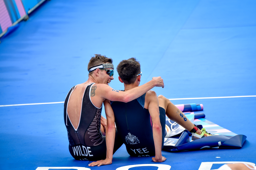 Hayden Wilde revela lo que se dijeron Alex Yee y él en la alfombra de París