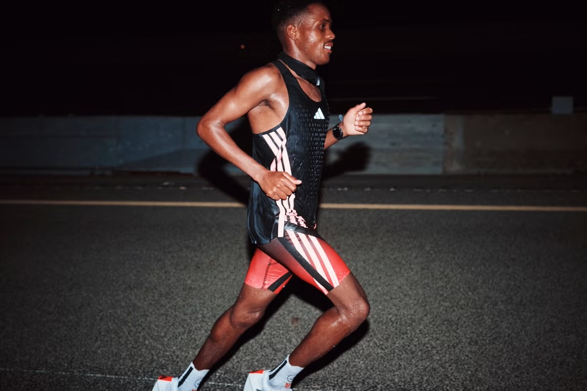 Sibusiso Kubheka rompe la barrera de las seis horas en los 100 km